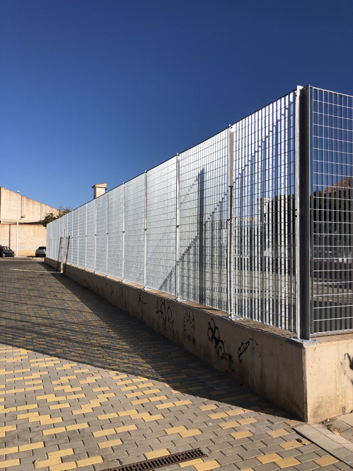 Puçol type fencing - INSAMETAL | Urban Fences